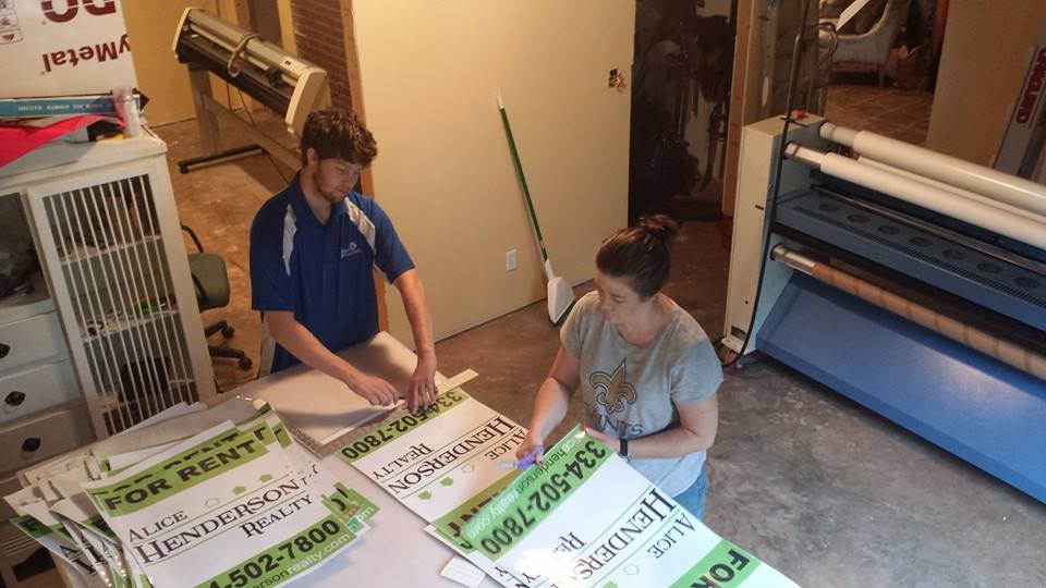 About Us - Sign Essentials